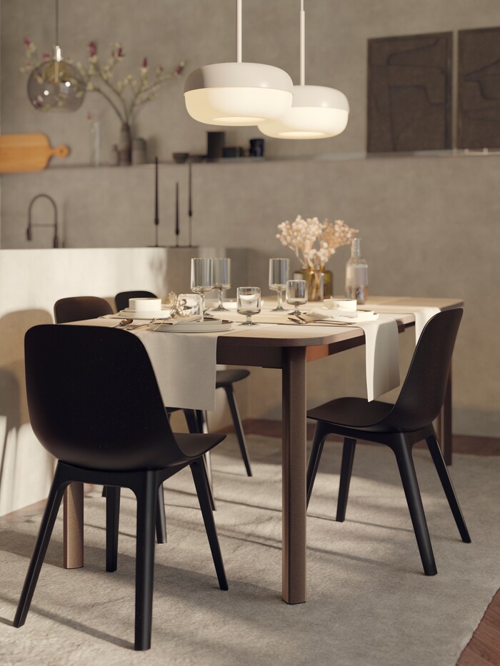 Kitchen in anthracite for organised and refined style